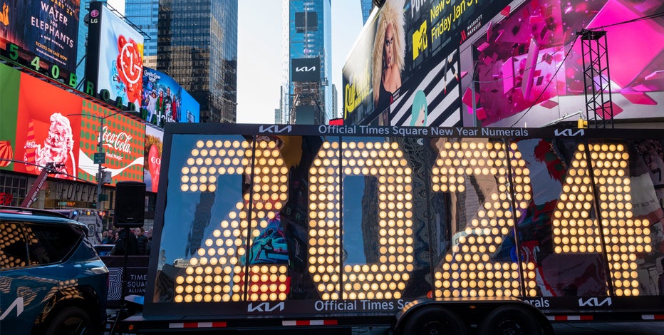Things to do in New York for New Year’s 2023, including how to watch ...