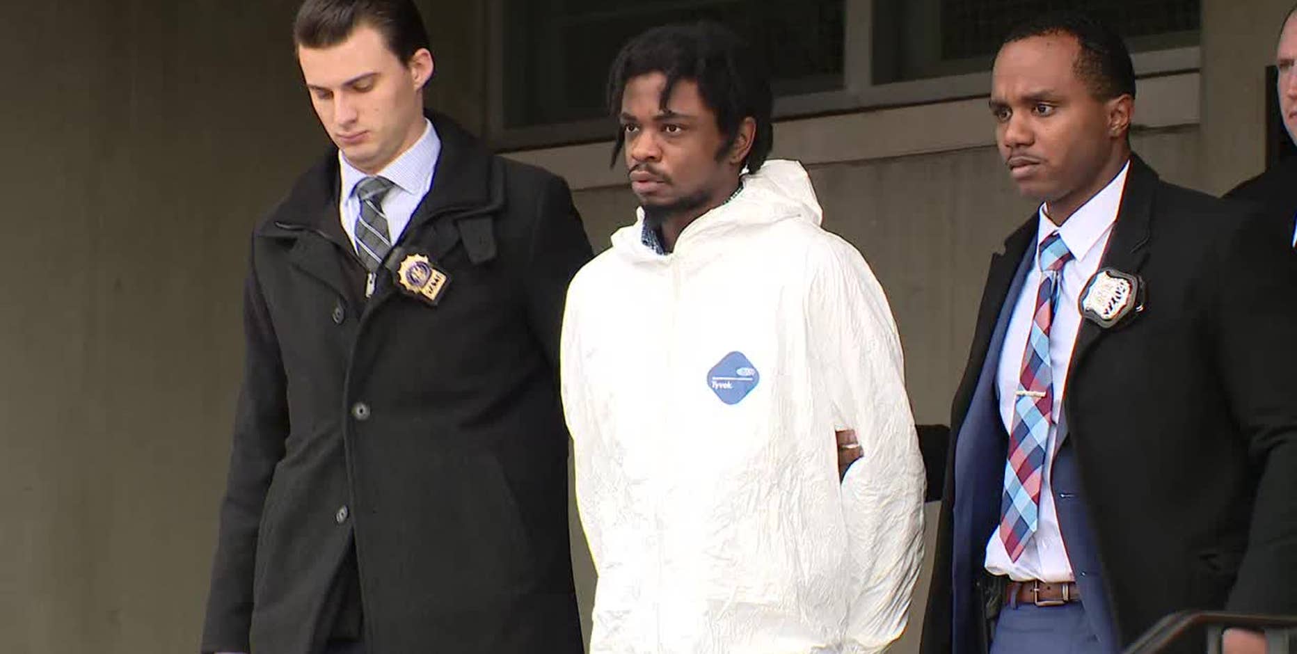 NYC subway stabbing suspect arrested day after alleged Queens serial ...