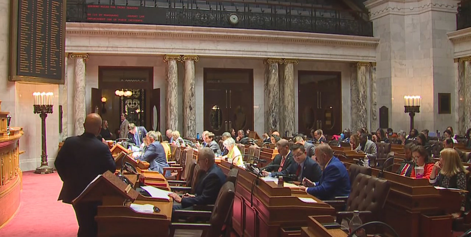 Wisconsin tobacco purchasing age; Assembly OKs raise