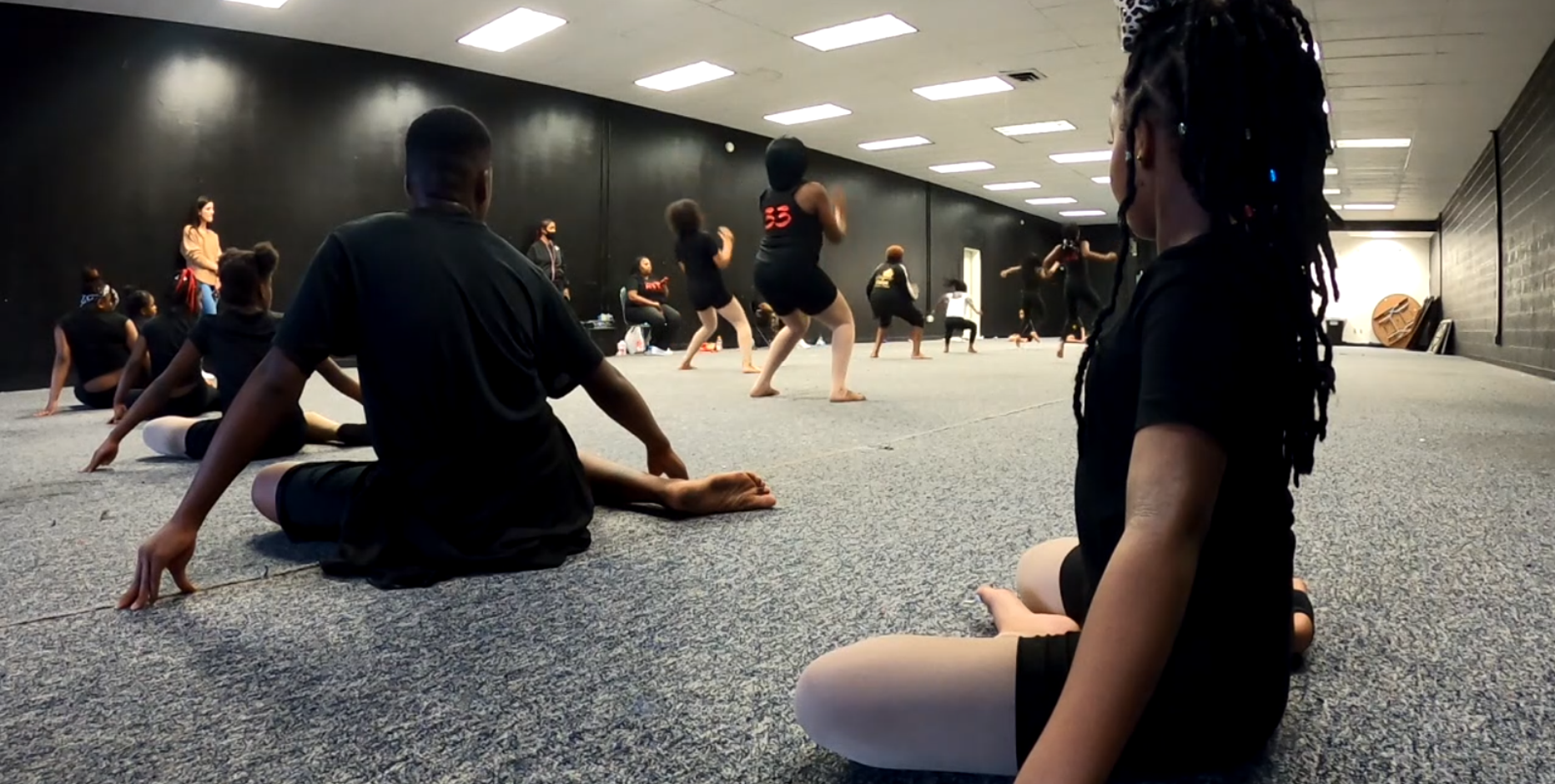 Milwaukee dance team makes competition after bus issues, fundraiser ...