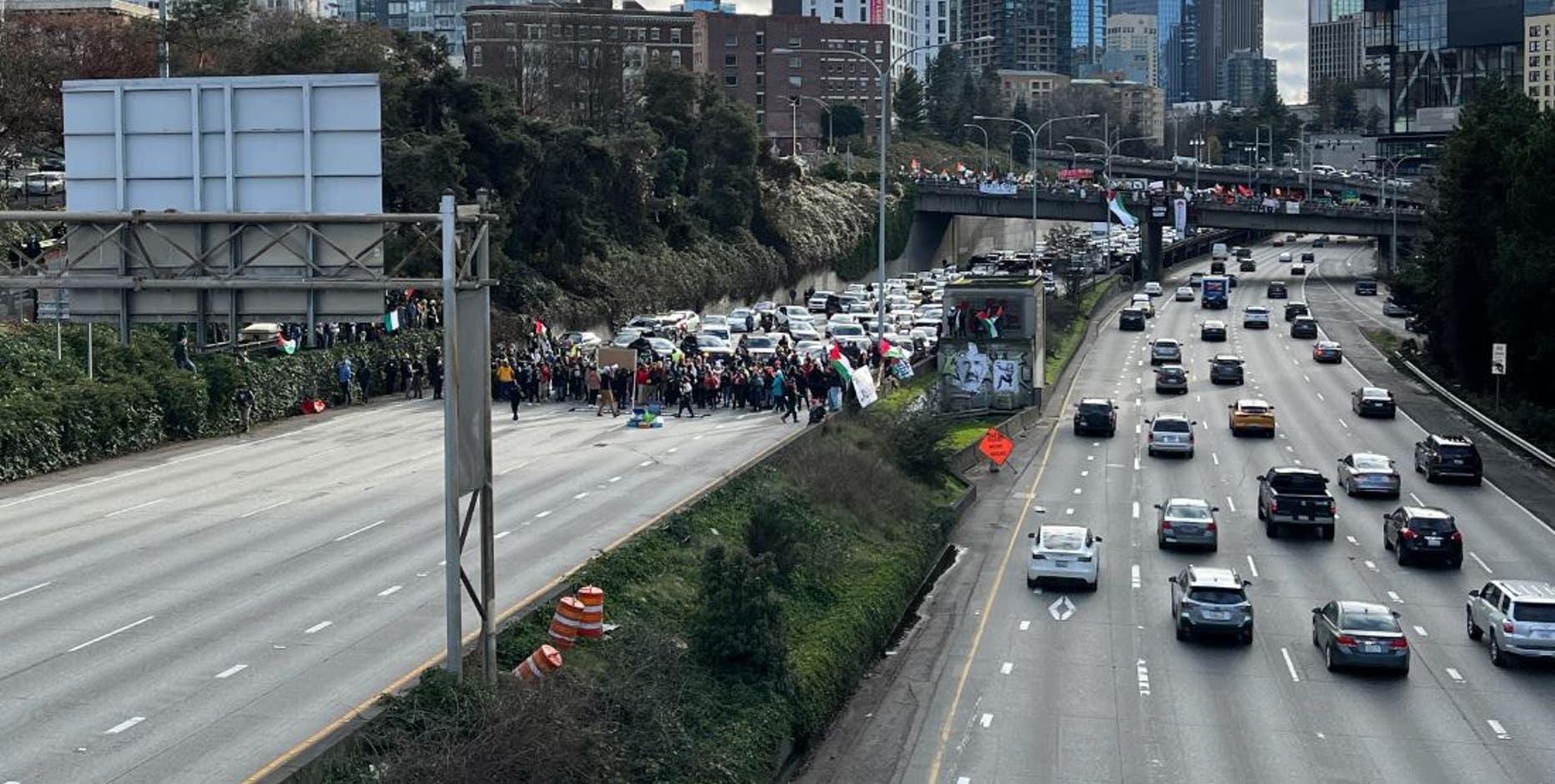 6 charged in January I-5 protest that shut down freeway | FOX 13 Seattle