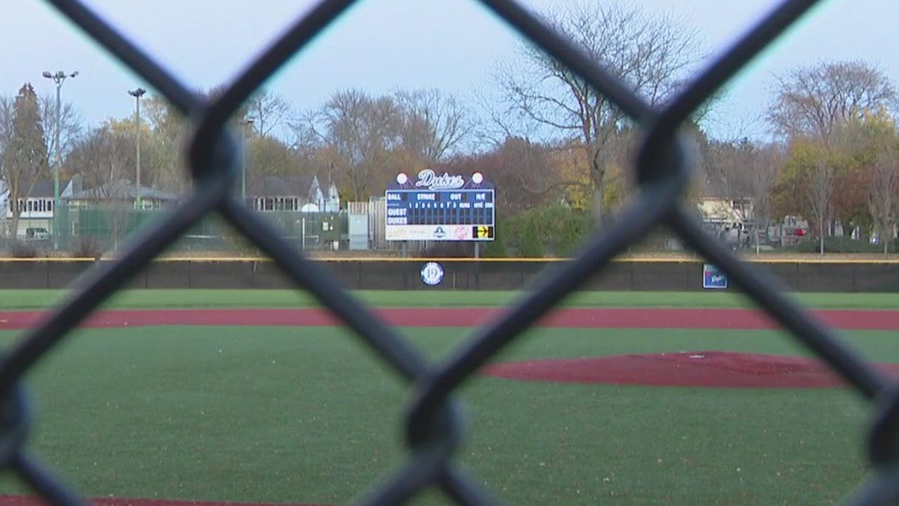 Cubs hire Craig Counsell, Brewers fans react | FOX6 Milwaukee