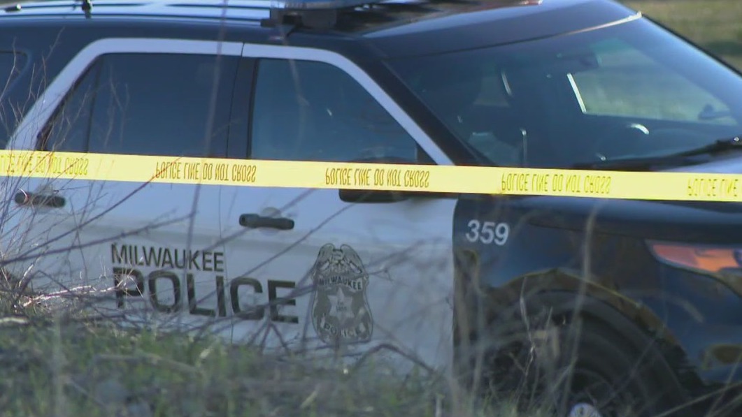 Body Part Found In Milwaukee Scene Near Park Fox6 Milwaukee