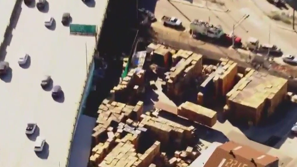 LAFD flags 23 fire hazard freeway locations | FOX 11 Los Angeles