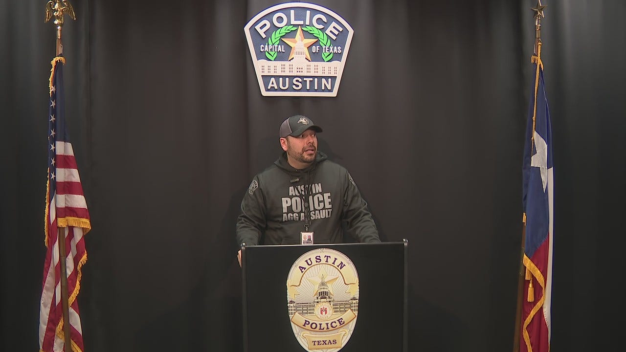 APD talks about man impersonating officer | FOX 7 Austin