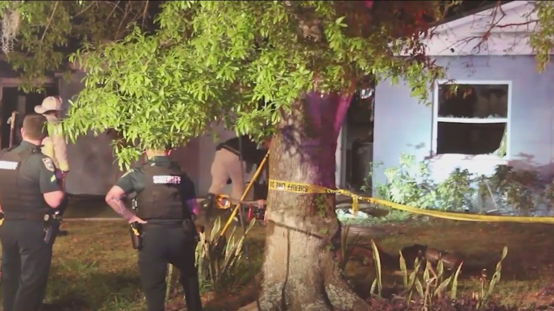 Child dies, 7 others escape house fire | FOX 35 Orlando