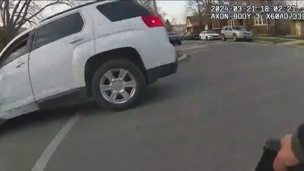 Dexter Reed was shot 13 times in deadly gunfight with Chicago police ...