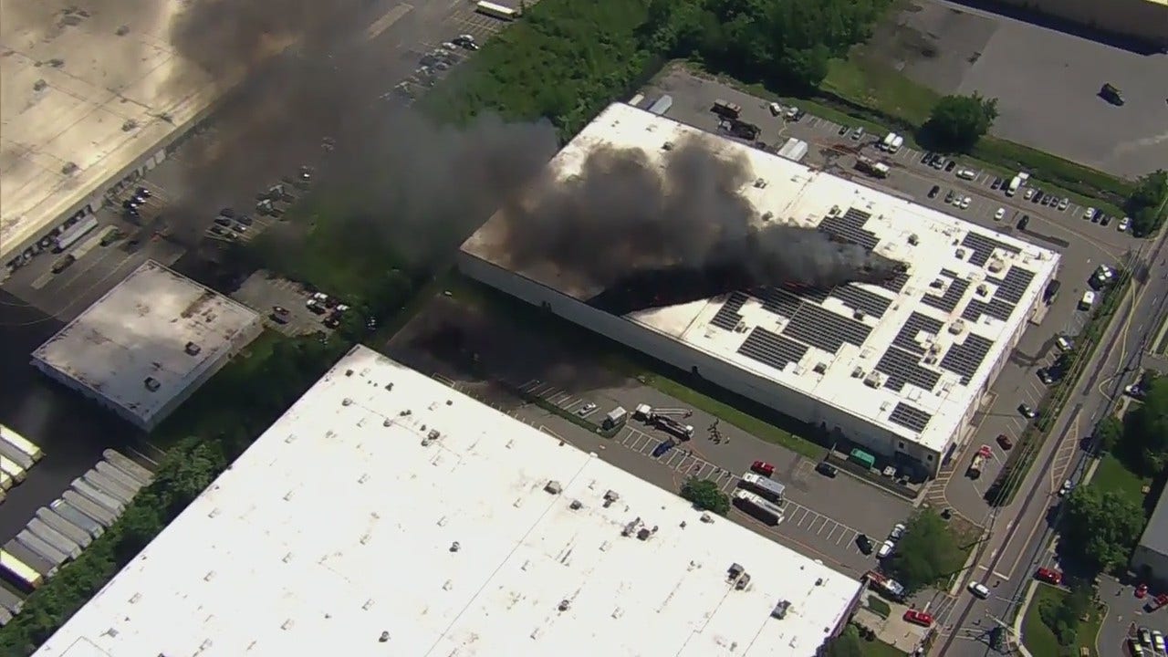 Fire in Secaucus, NJ, engulfs large building | FOX 5 New York