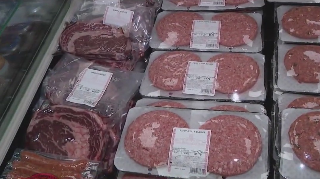 Von Hanson's butcher shop prepares for a milestone | FOX 10 Phoenix