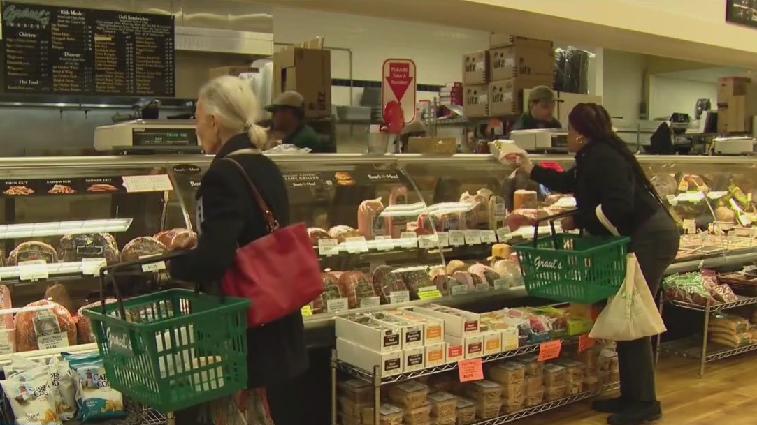 Shoppers visit multiple grocery stores: Report | FOX 5 New York