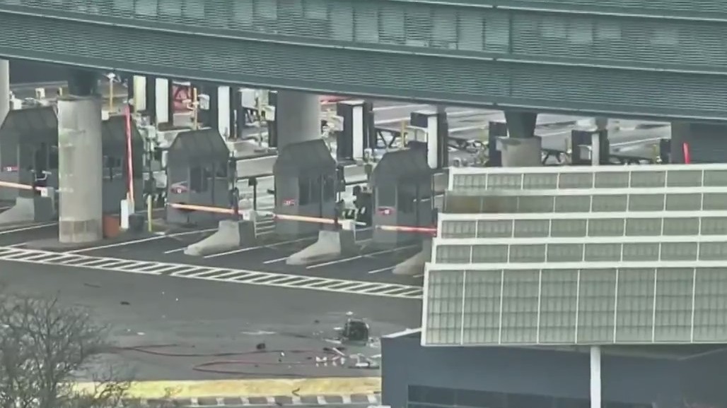 Explosion at border checkpoint in Niagara Falls | FOX 10 Phoenix