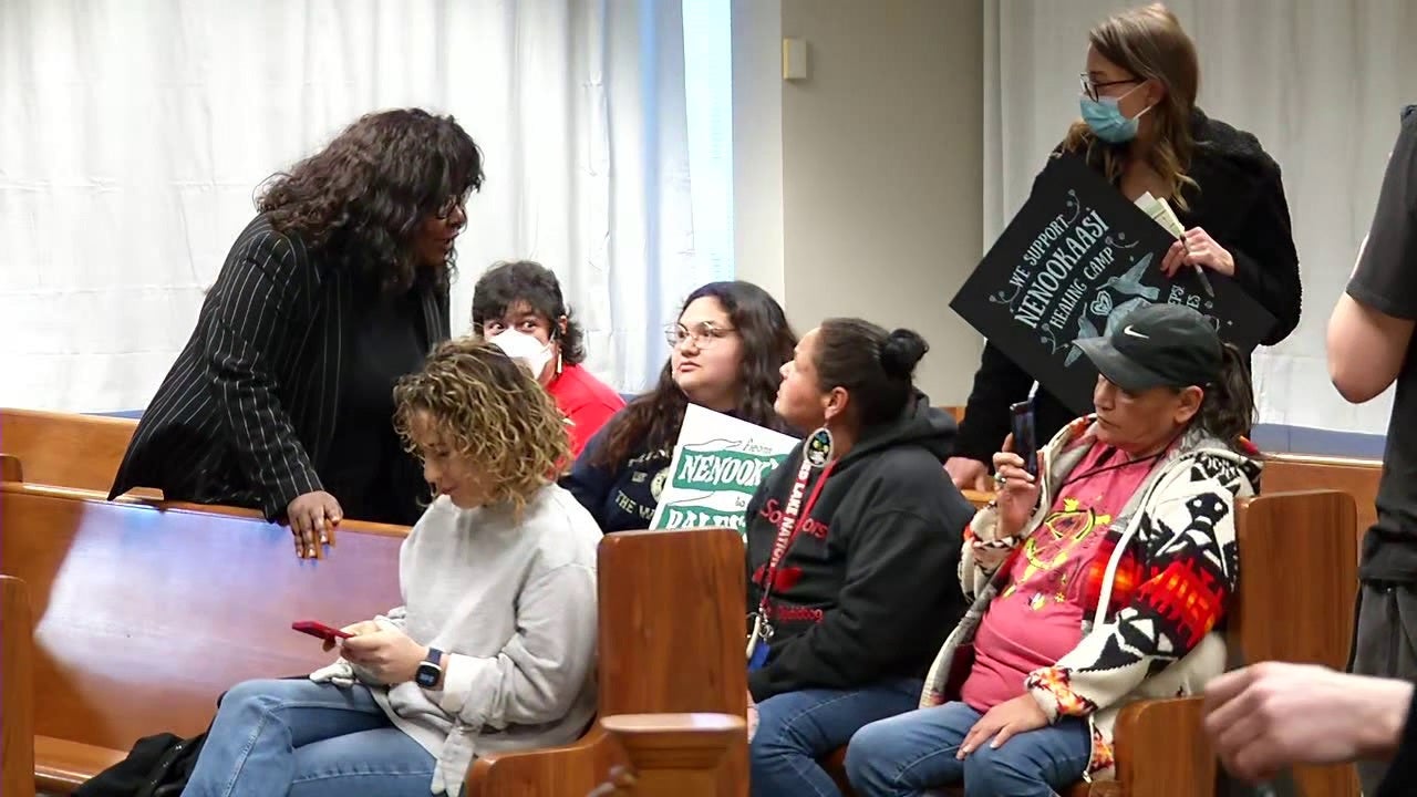 Mpls council meeting on encampments turns heated | FOX 9 Minneapolis-St ...