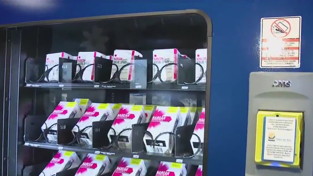AZ healthcare provider unveils Narcan vending machine | FOX 10 Phoenix