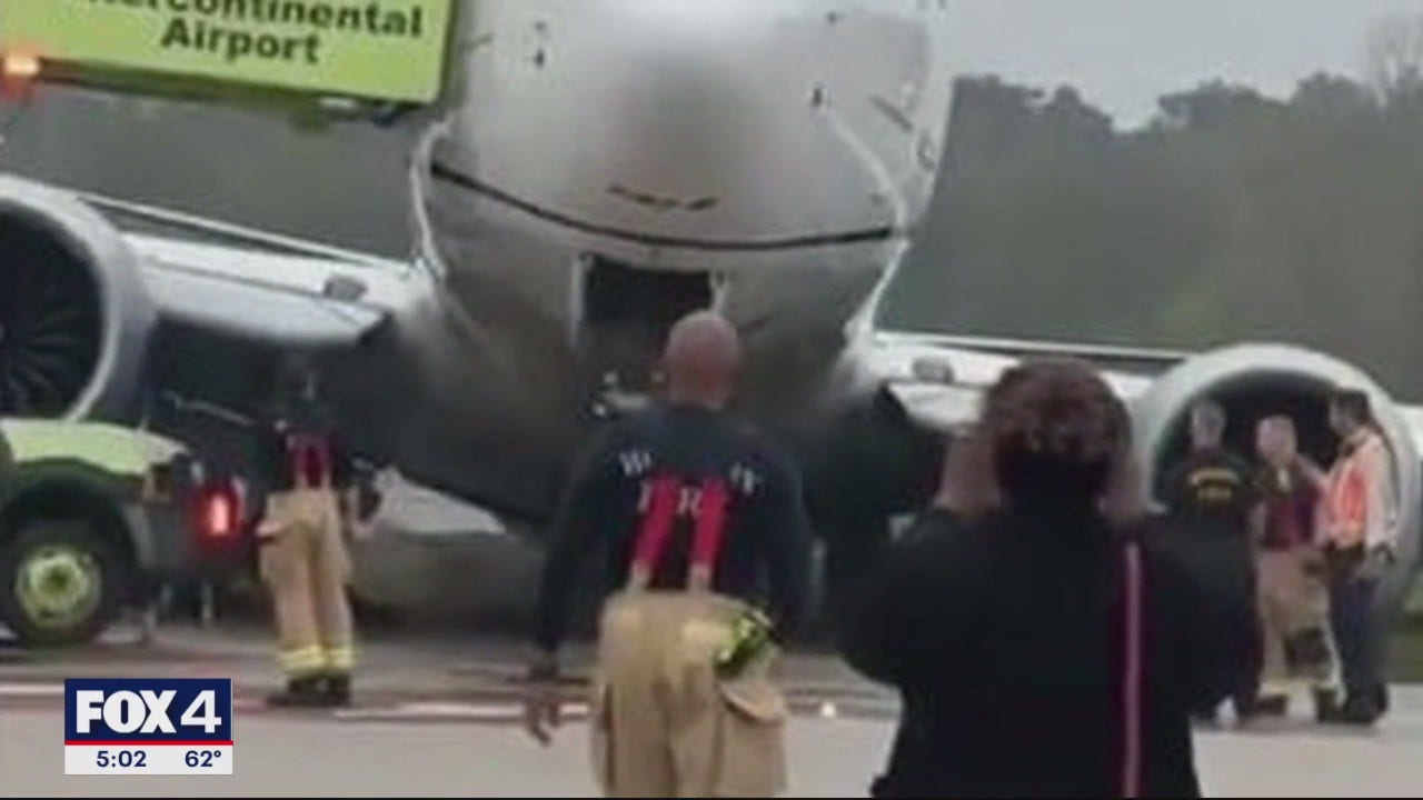 United plane goes off the runway in Houston | FOX 4 Dallas-Fort Worth