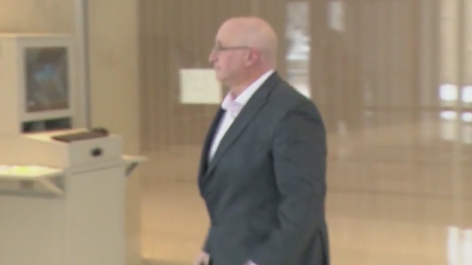 Father of suspected Highland Park shooter wants son called as witness ...