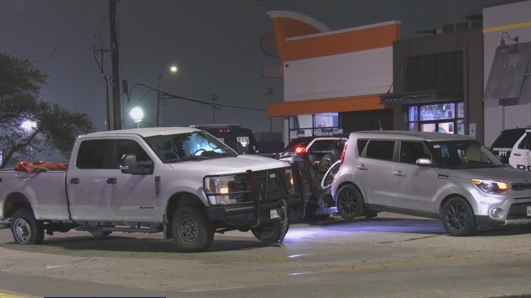 2 injured after Uber crashes in Houston: HPD | FOX 26 Houston
