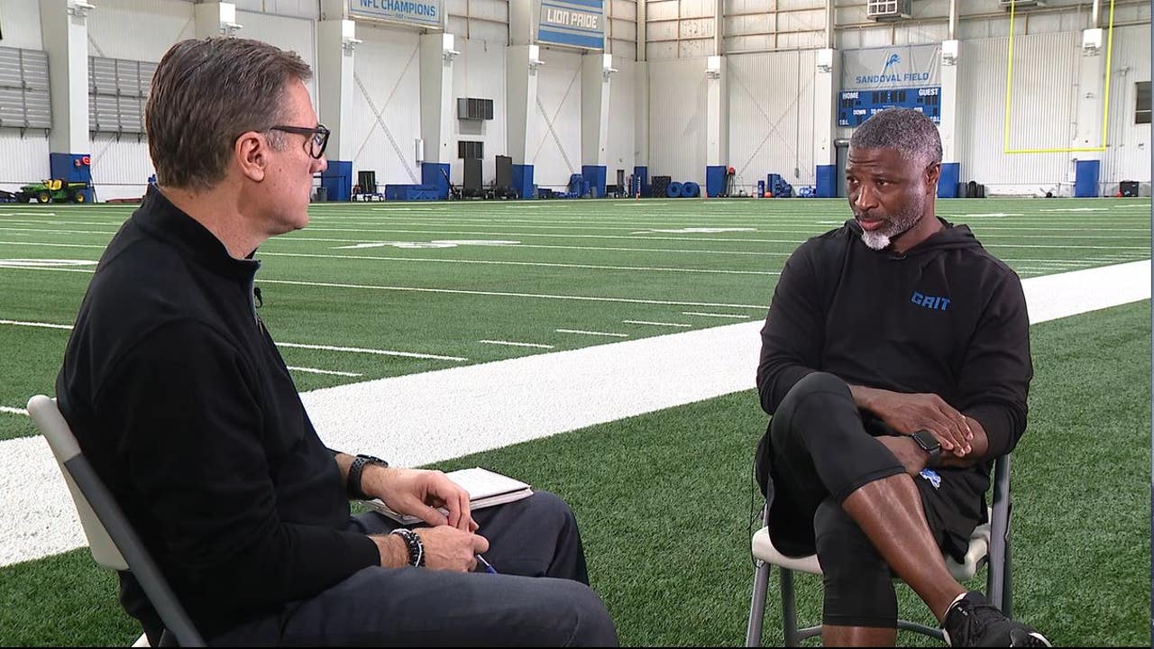 WATCH - Dan Miller talks with Lions defensive coordinator Aaron Glenn ...