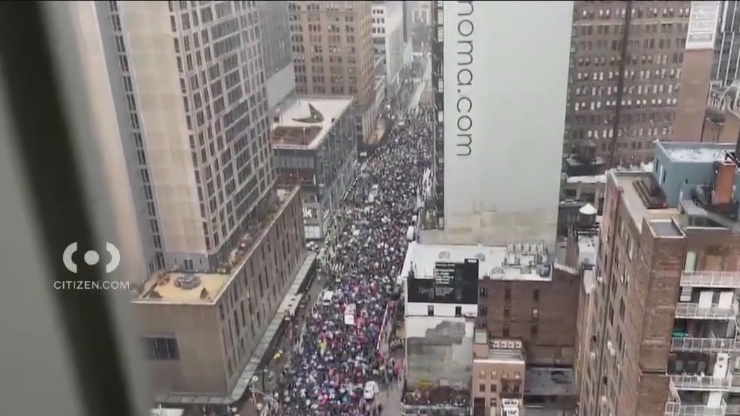 Protestors clash with police in Times Square | FOX 5 New York