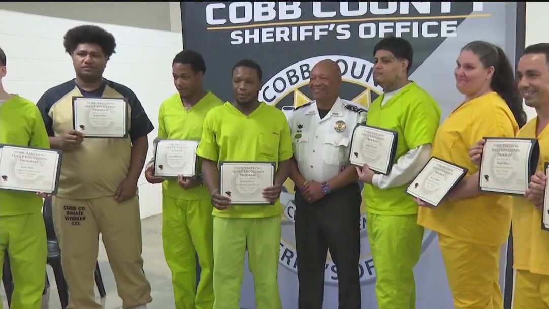Cobb County detainees earn GEDs | FOX 5 Atlanta