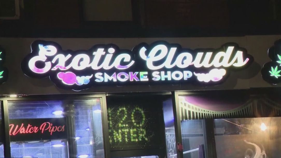 Do unlicensed weed shops get a leg up online? | FOX 5 New York