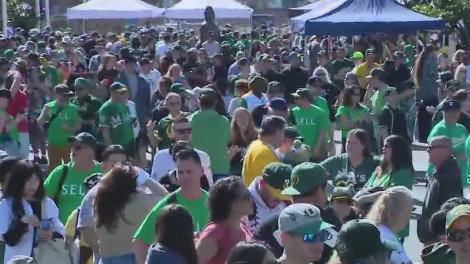 A's fans turn out for Fans Fest | KTVU FOX 2