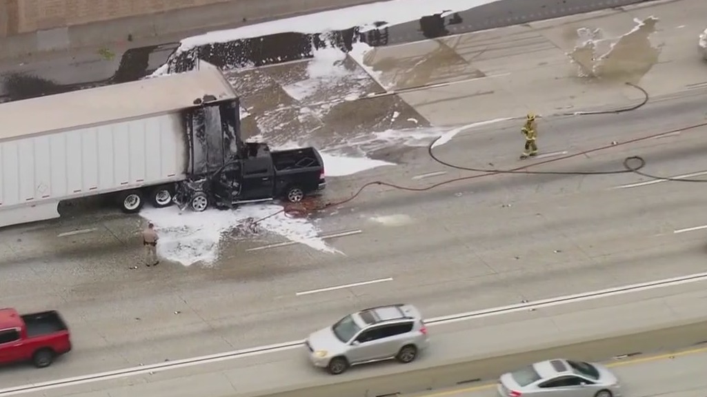 Big rig crash on 91 Freeway in Bellflower | FOX 11 Los Angeles