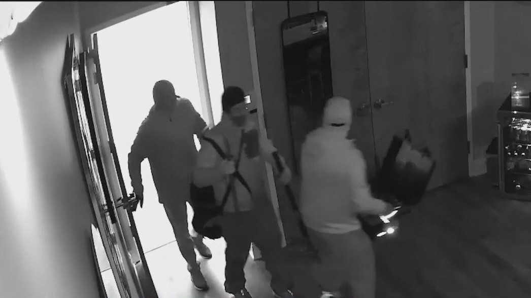 Burglary At Staten Island Watch Store Fox 5 New York