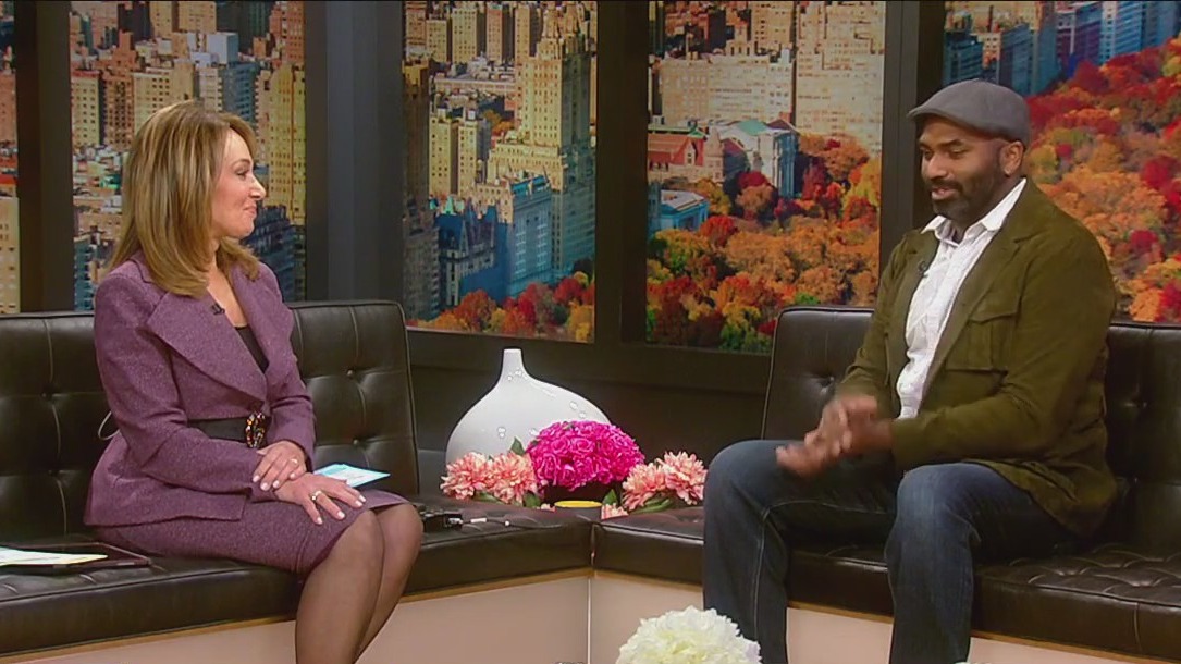 Nik Walker plays Sir Galahad in ‘Spamalot’ | FOX 5 New York