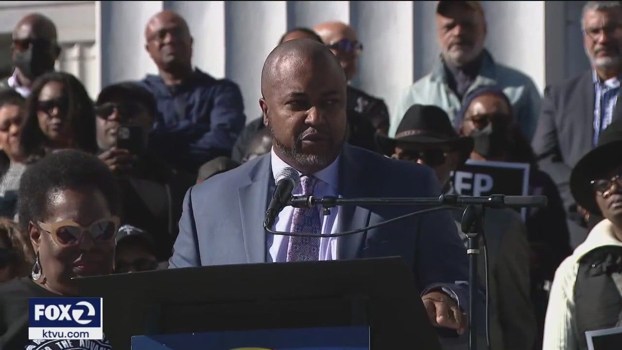 Naacp Rallies Behind Oakland Police Chief Placed On Administrative Leave