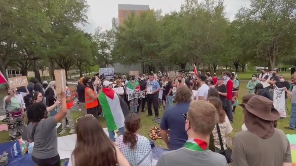 Protest at USF ends with 10 arrests | FOX 13 Tampa Bay