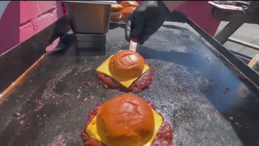 Burgers With Buck | FOX 5 Atlanta