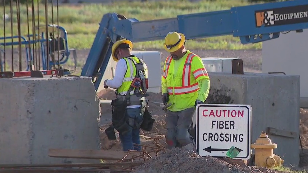 ADOT asking drivers to slow down at work zones | FOX 10 Phoenix