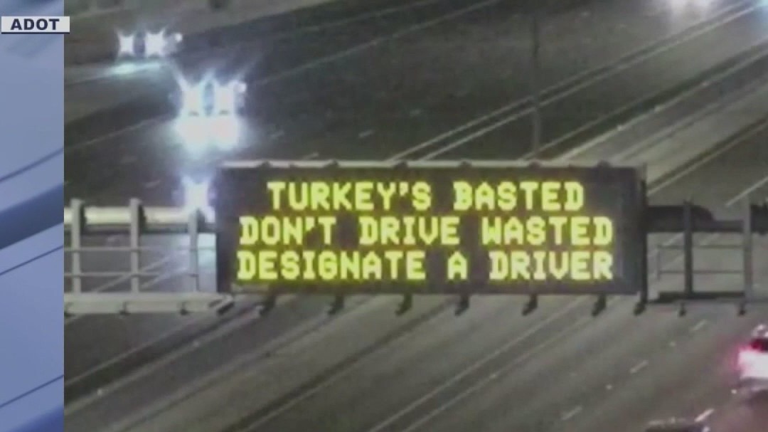 Feds banning funny electronic highway signs | FOX 26 Houston