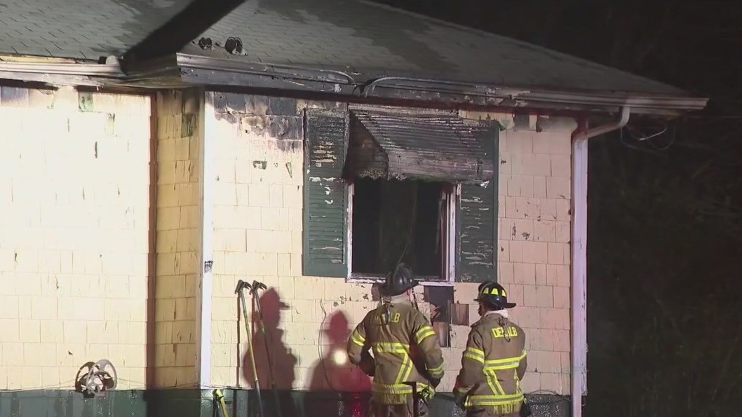 Man sets home on fire with brother inside | FOX 5 Atlanta