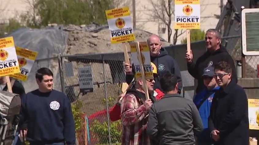Boeing, firefighters reach tentative agreement | FOX 13 Seattle