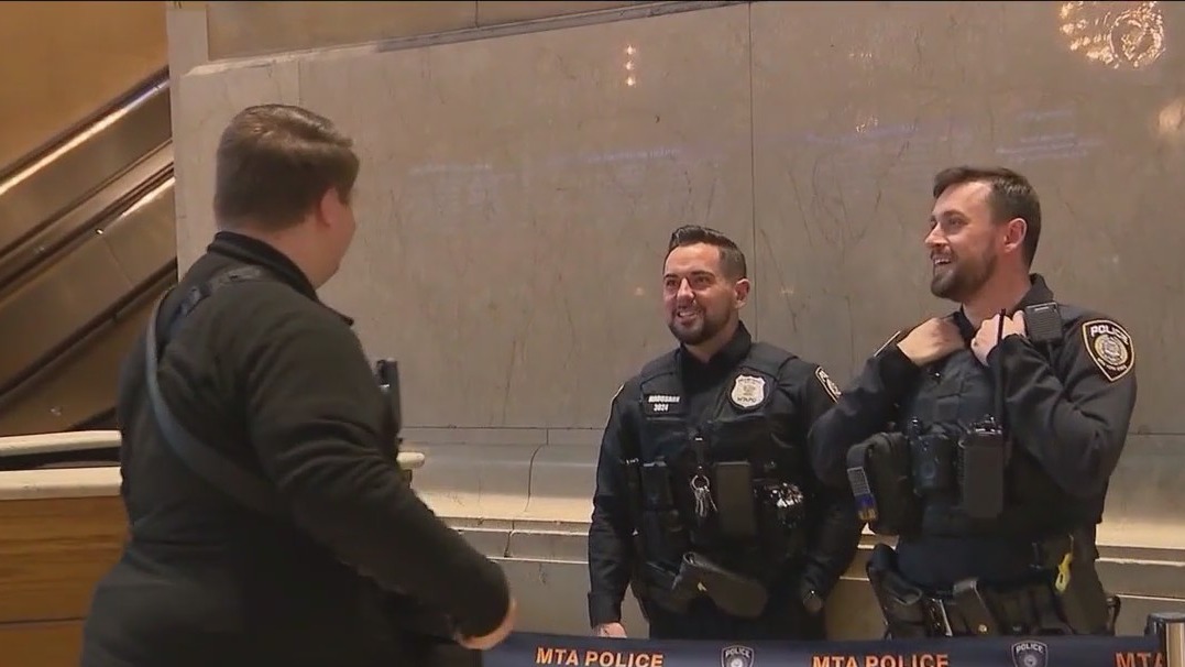 Local photographer goes viral | FOX 5 New York