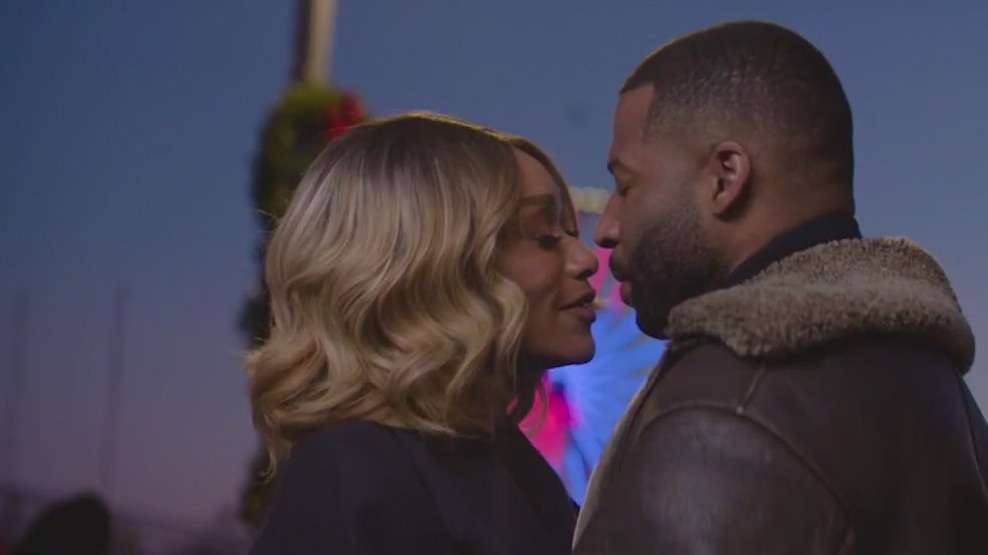 Robert Riley talks filming 'So Fly Christmas' | FOX 5 Atlanta