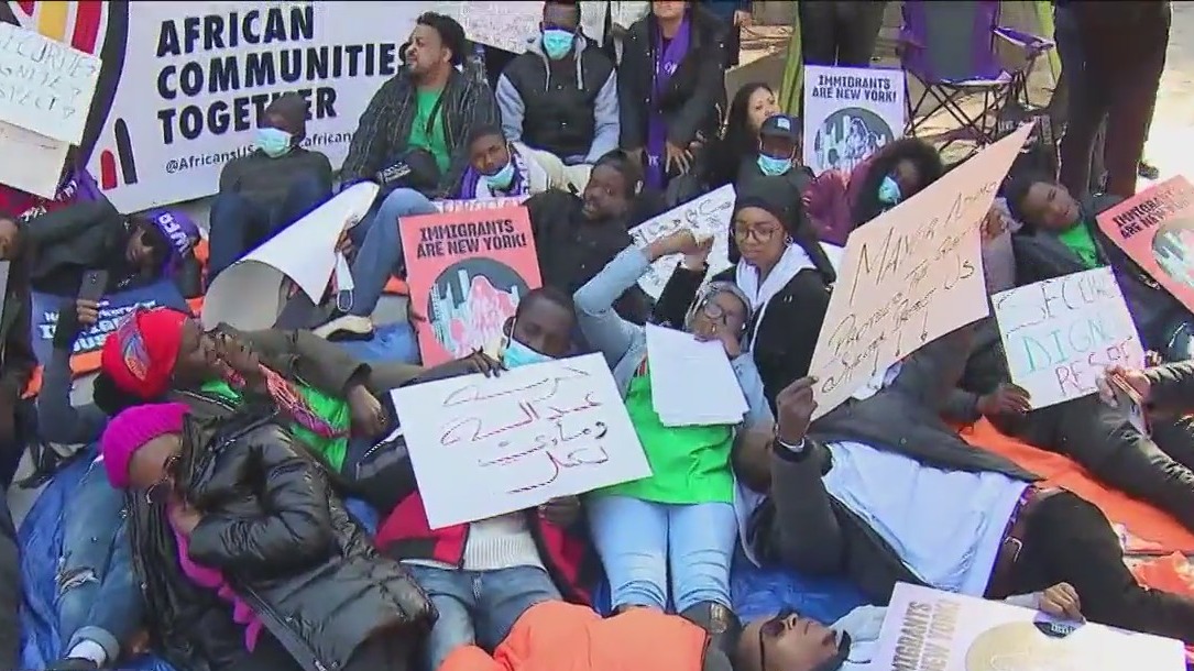 Migrant advocates hold 'sleep-in' protest | FOX 5 New York