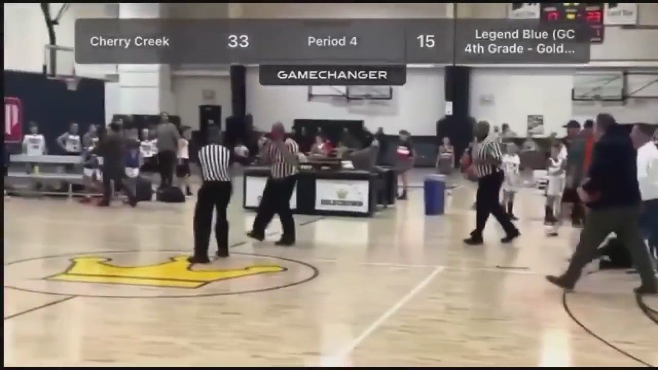 Referees fight each other during youth basketball game | FOX 26 Houston