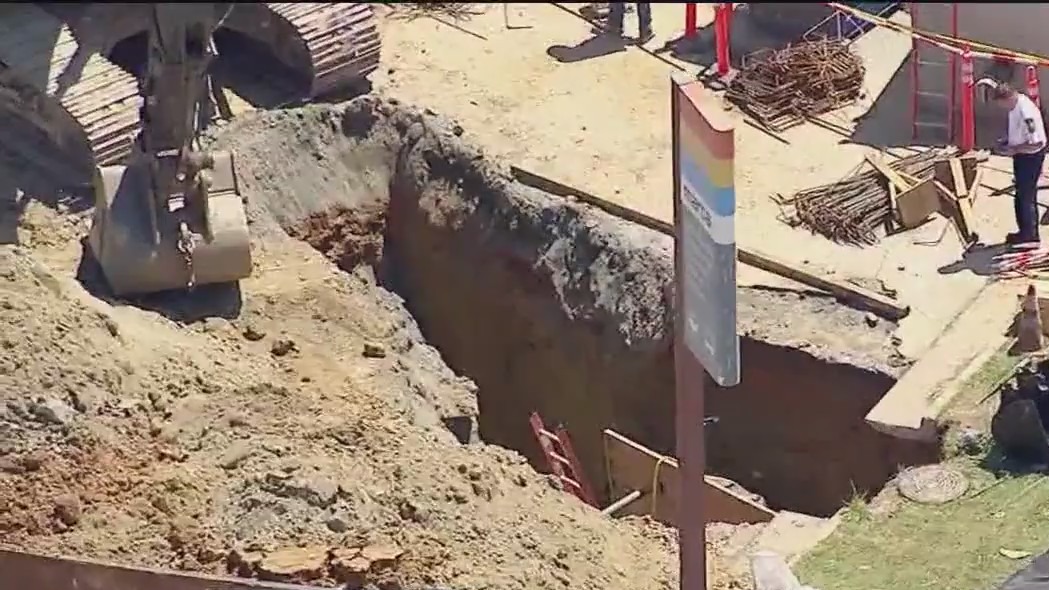 Construction worker trapped in trench in Brookhaven | FOX 5 Atlanta