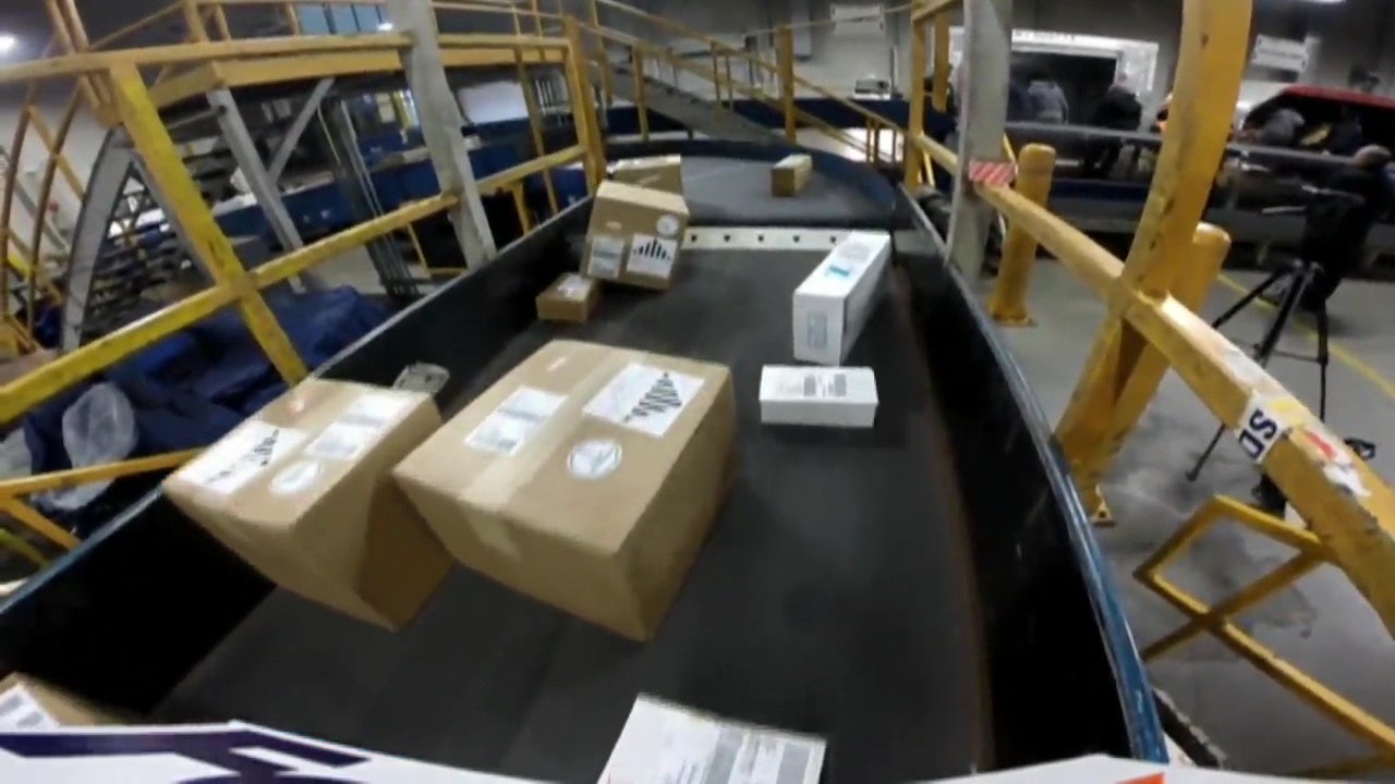 FedEx, USPS release holiday shipping deadlines | FOX 10 Phoenix