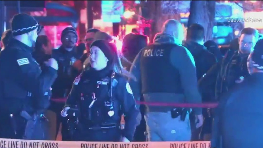 Couple killed in violent spree in Gage Park, man arrested | FOX 32 Chicago