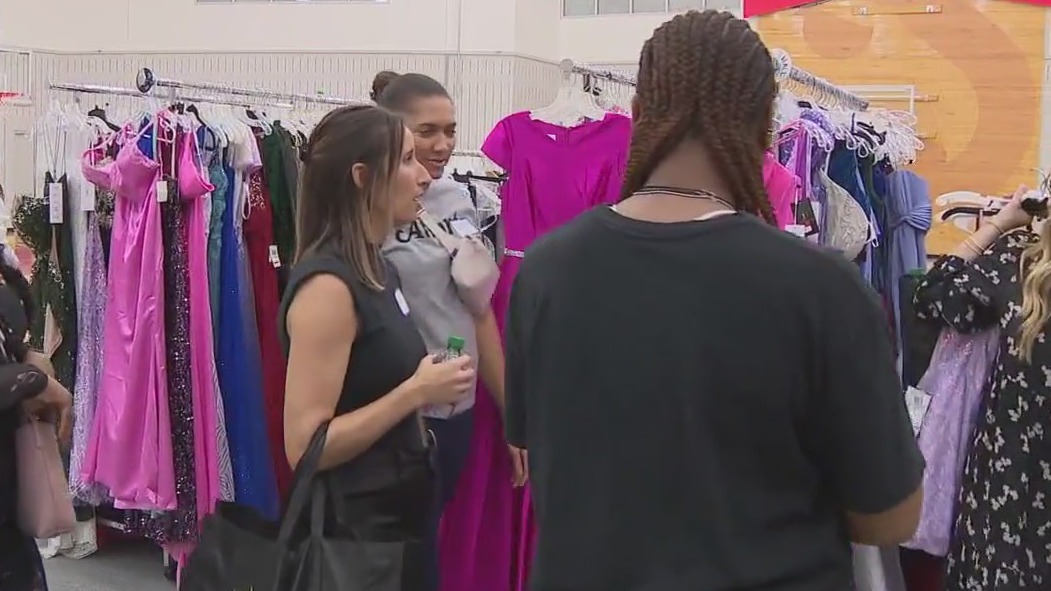 Girls get free prom dresses | FOX 5 Atlanta