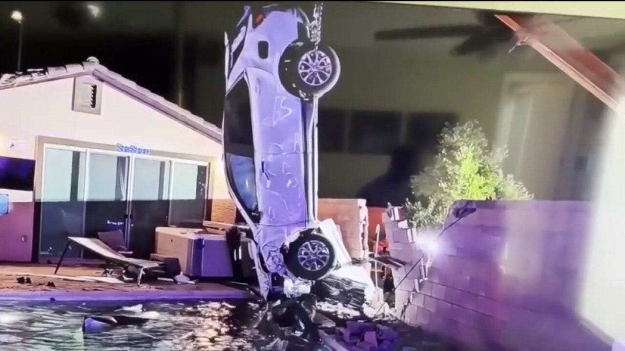 Car lands in Nevada pool after going airborne | FOX 5 Atlanta