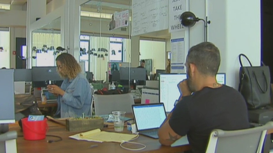 No-work Fridays: New trend from work from home crowd | FOX 10 Phoenix