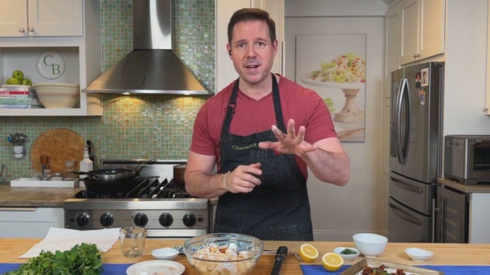 Chadwick Boyd makes crispy Middle Eastern potatoes | FOX 5 Atlanta