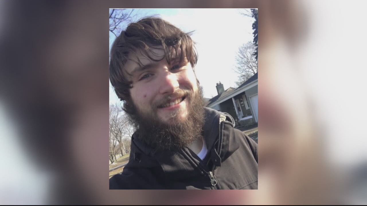 Escaped psychiatric patient is considered armed and dangerous | FOX 2 ...