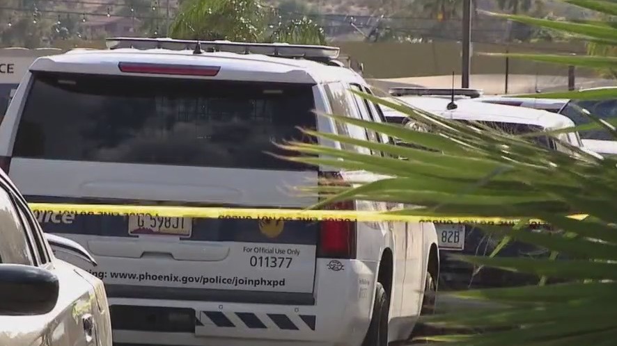 1 killed, 2 hurt in Phoenix stabbing | FOX 10 Phoenix