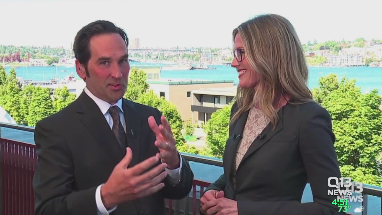 Walter Kelley's former co-anchors reminisce about their time together ...