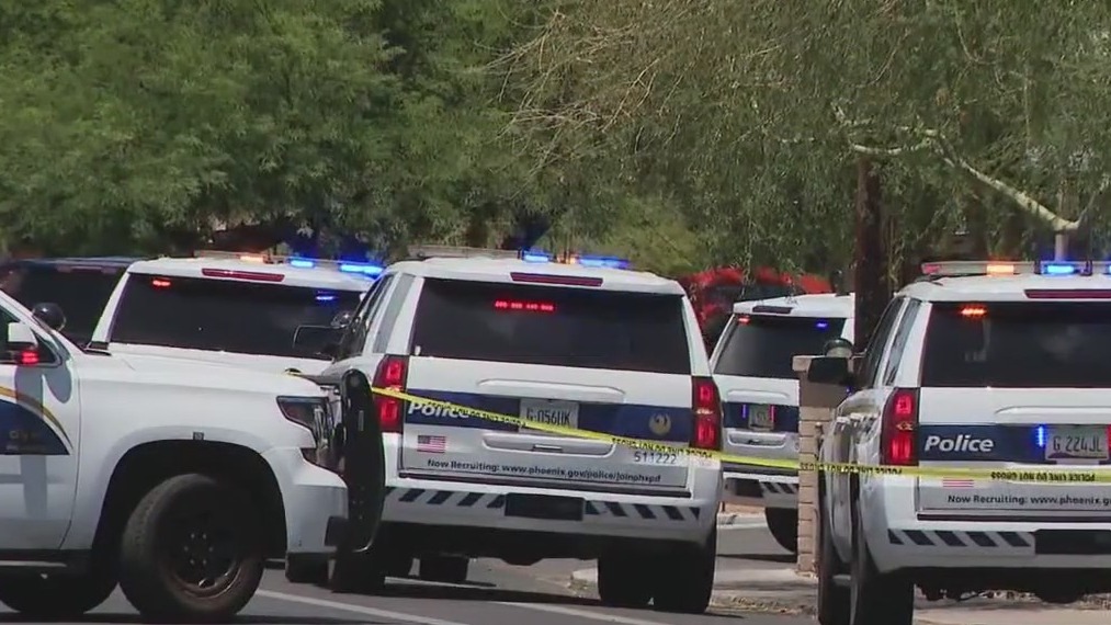 2 hurt in Phoenix intersection shooting, PD says | FOX 10 Phoenix